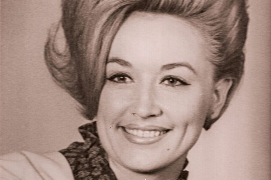 Dolly Parton’s boldest beauty looks | Dazed