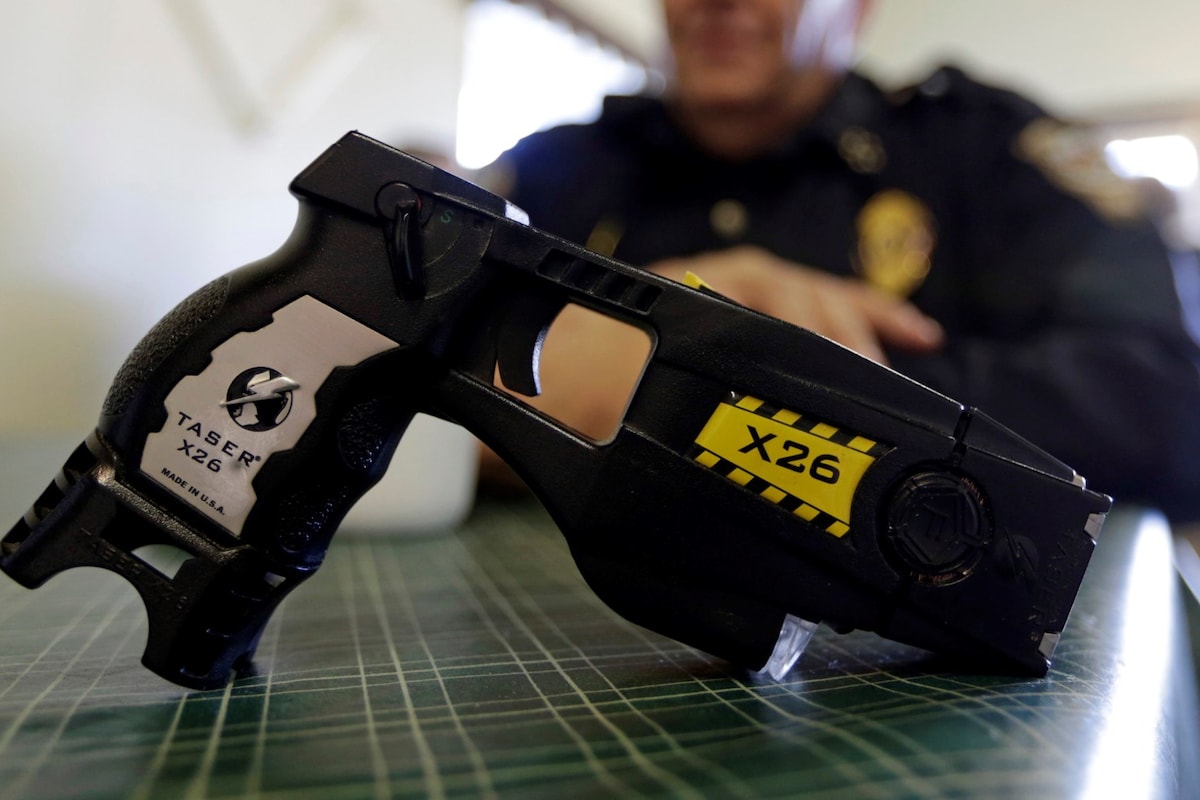 Alabama police taser students over noise disturbance | Dazed