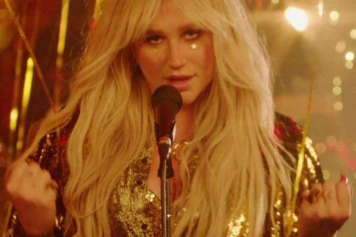 The catharsis & poignance of seeing Kesha’s unruly live show | Dazed