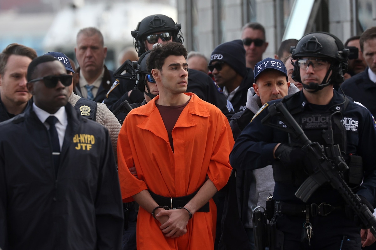 Luigi Mangione stuns on perp walk: ‘Did they make him hotter?’ | Dazed