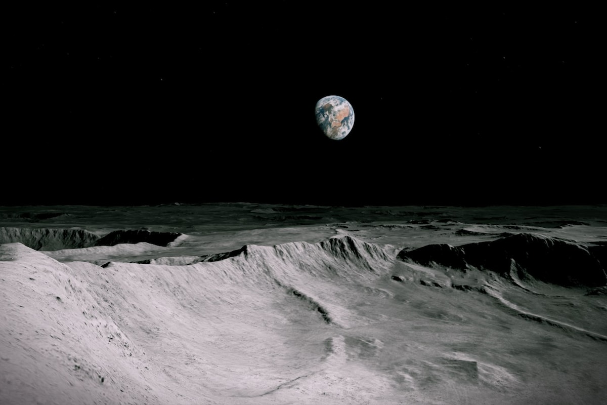 A new virtual reality art project lets people walk on the moon | Dazed