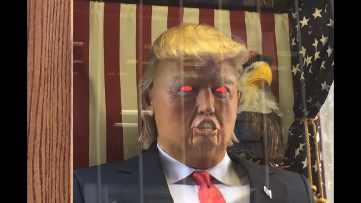 A Donald Trump fortune teller machine is roaming New York | Dazed