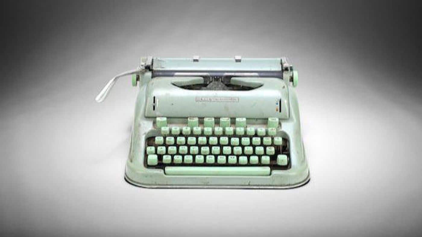 The typewriter Sylvia Plath wrote the Bell Jar on went up for sale | Dazed