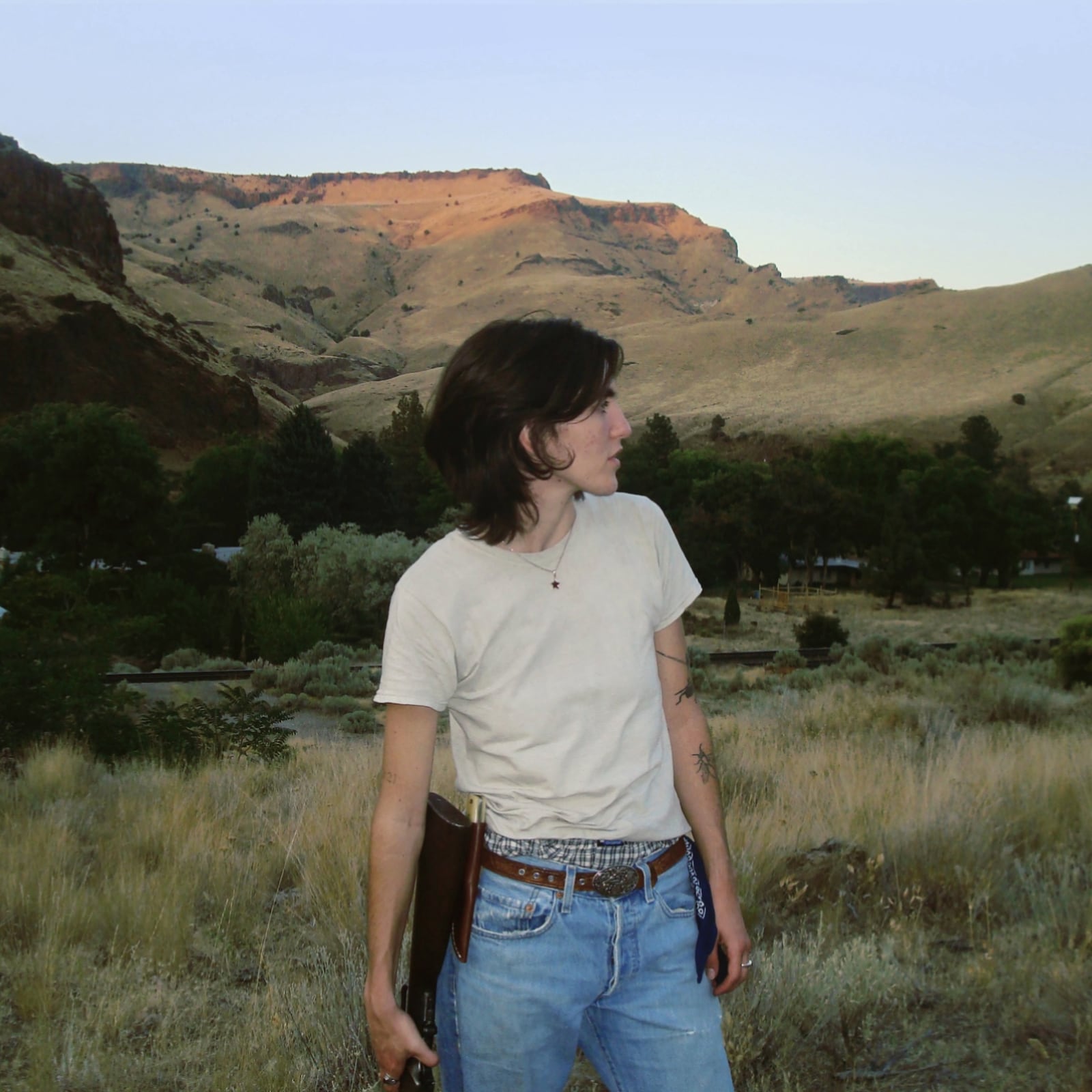 Searows is the Ethel Cain-approved singer making timeless indie folk ...