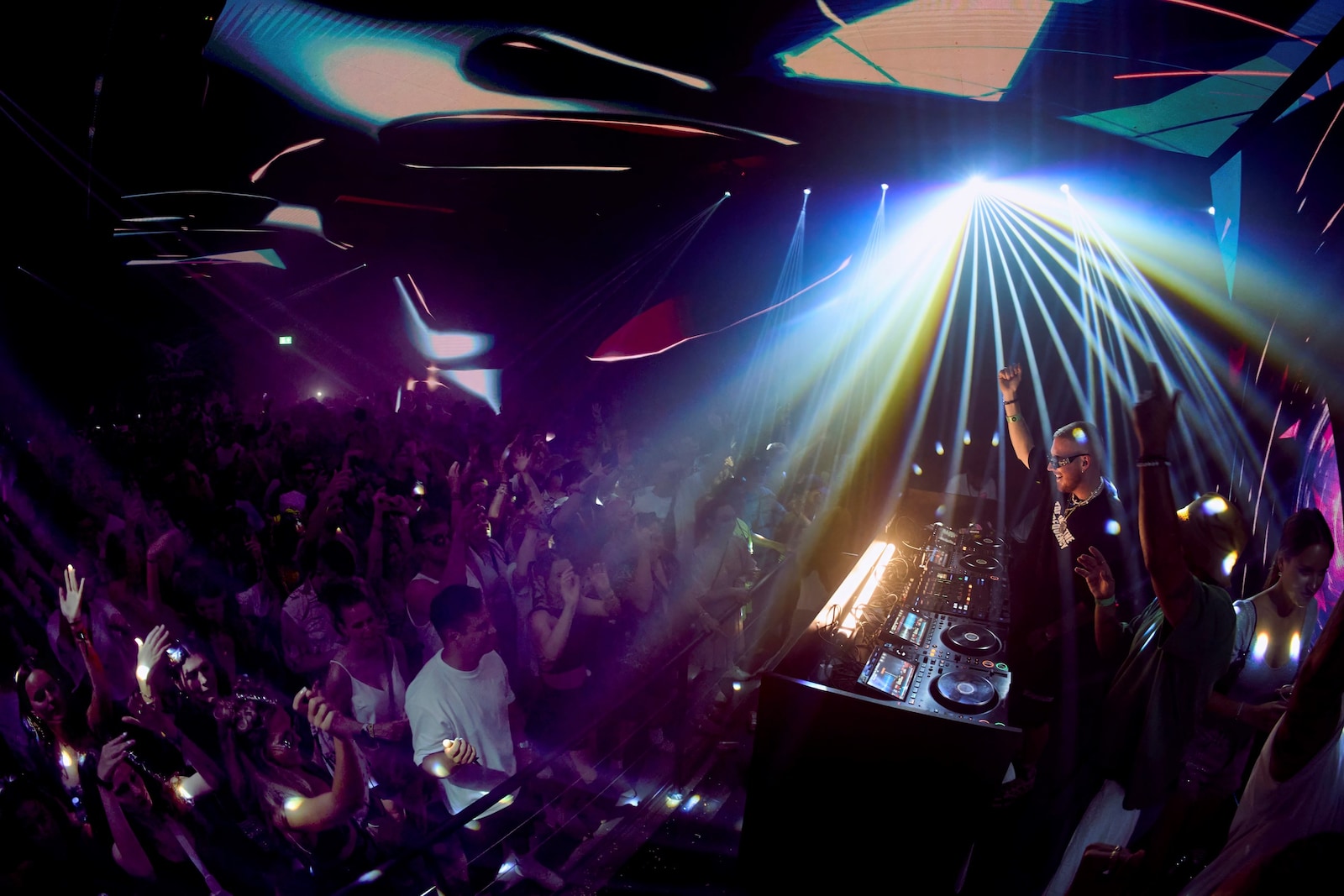 What went down in CUPRA’s Wacky Shack at this year’s PAROOKAVILLE ...