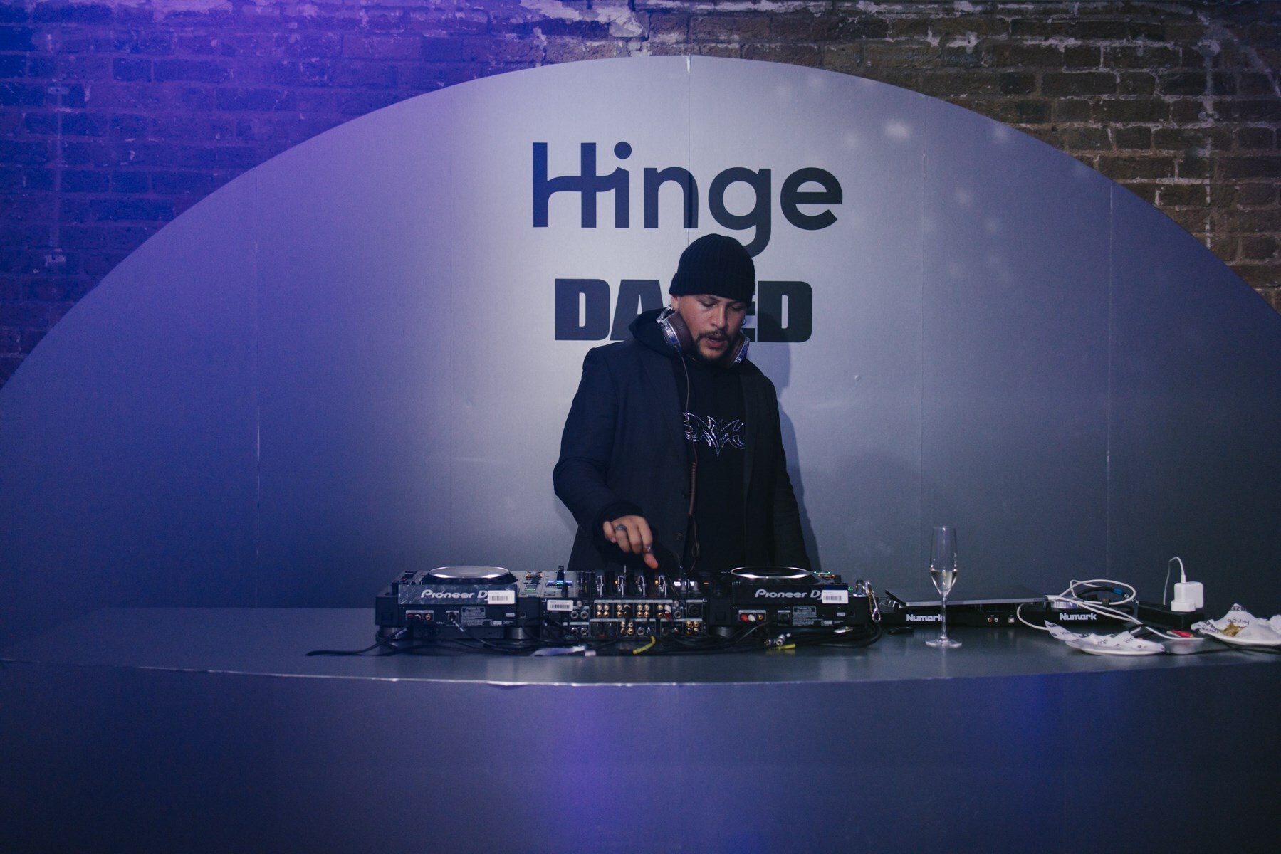What went down at Hinge x Dazed’s NFAQ Live event | Dazed
