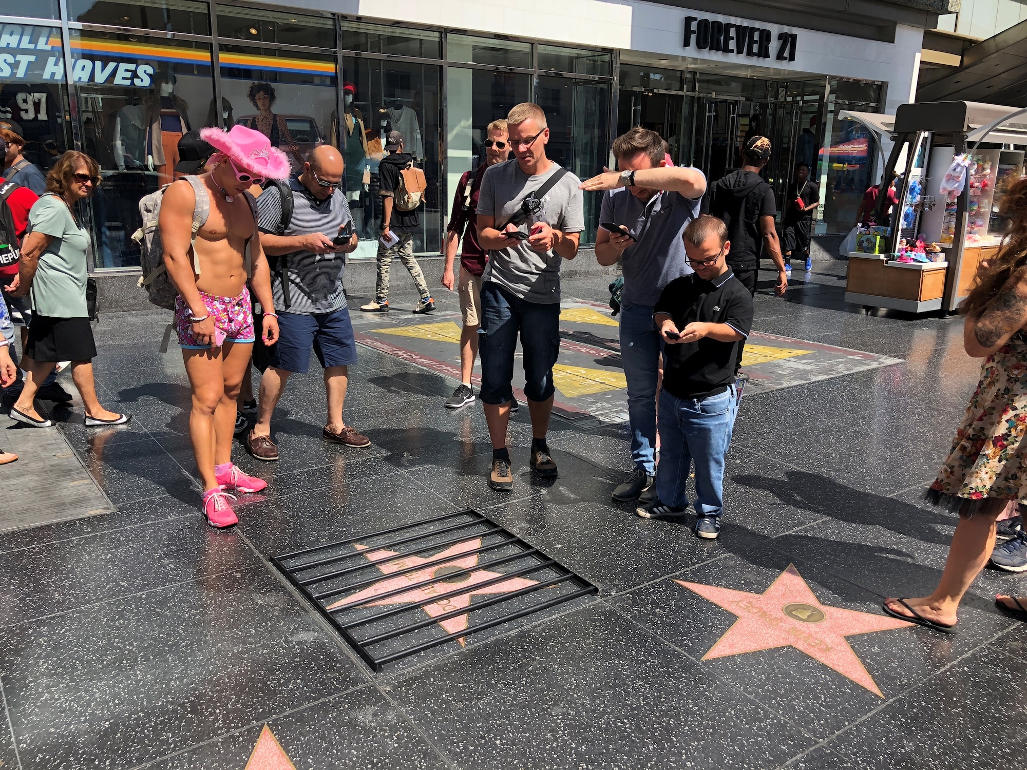 Donald Trump S Hollywood Star Has Been Put Behind Bars Dazed