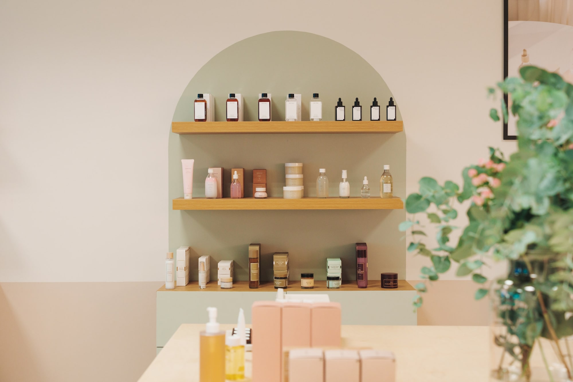 Mugwort, SPF patches and spatulas: These are big trends of K-Beauty 2.0 ...