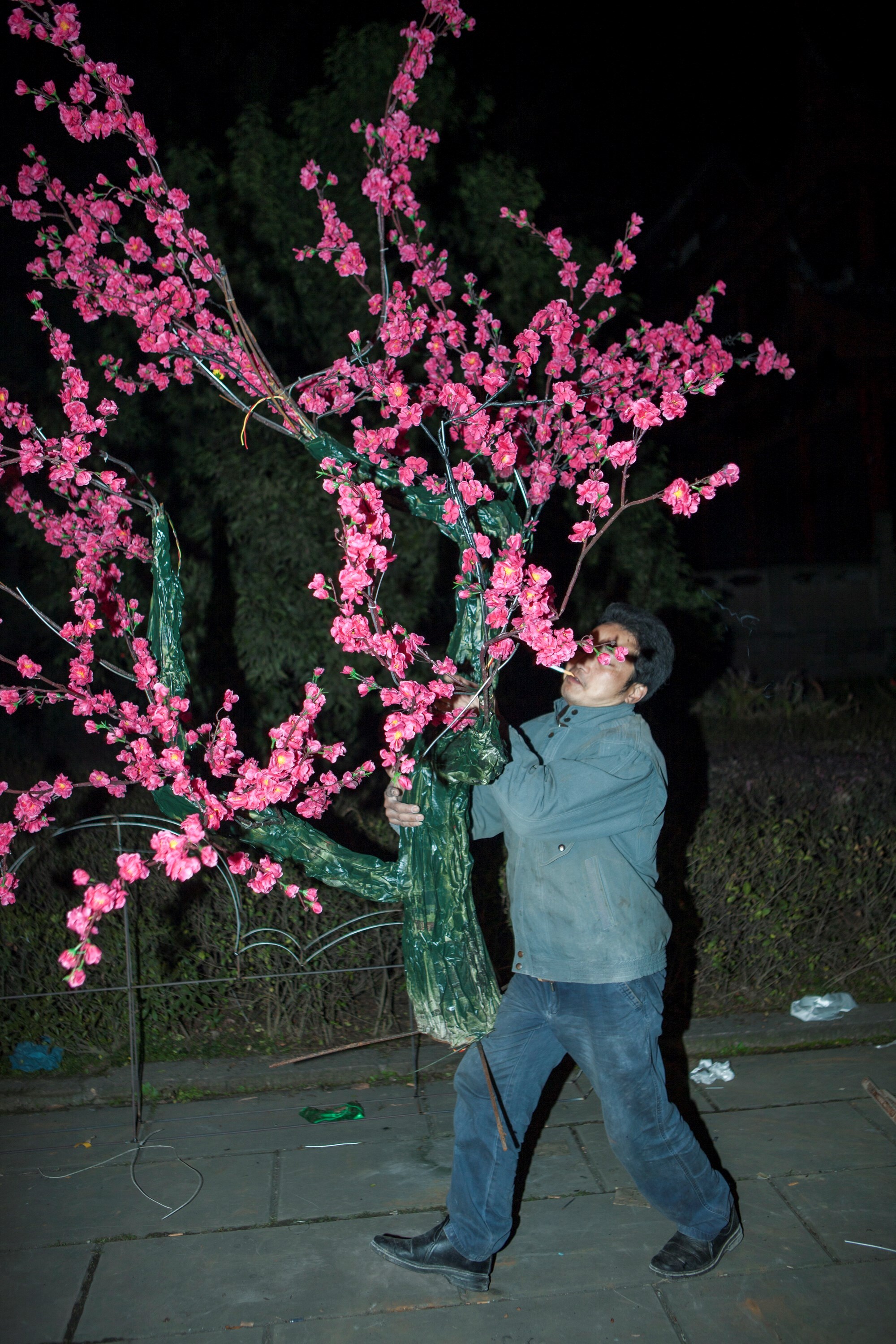 Feng Li’s photos capture surreal moments in everyday life | Dazed