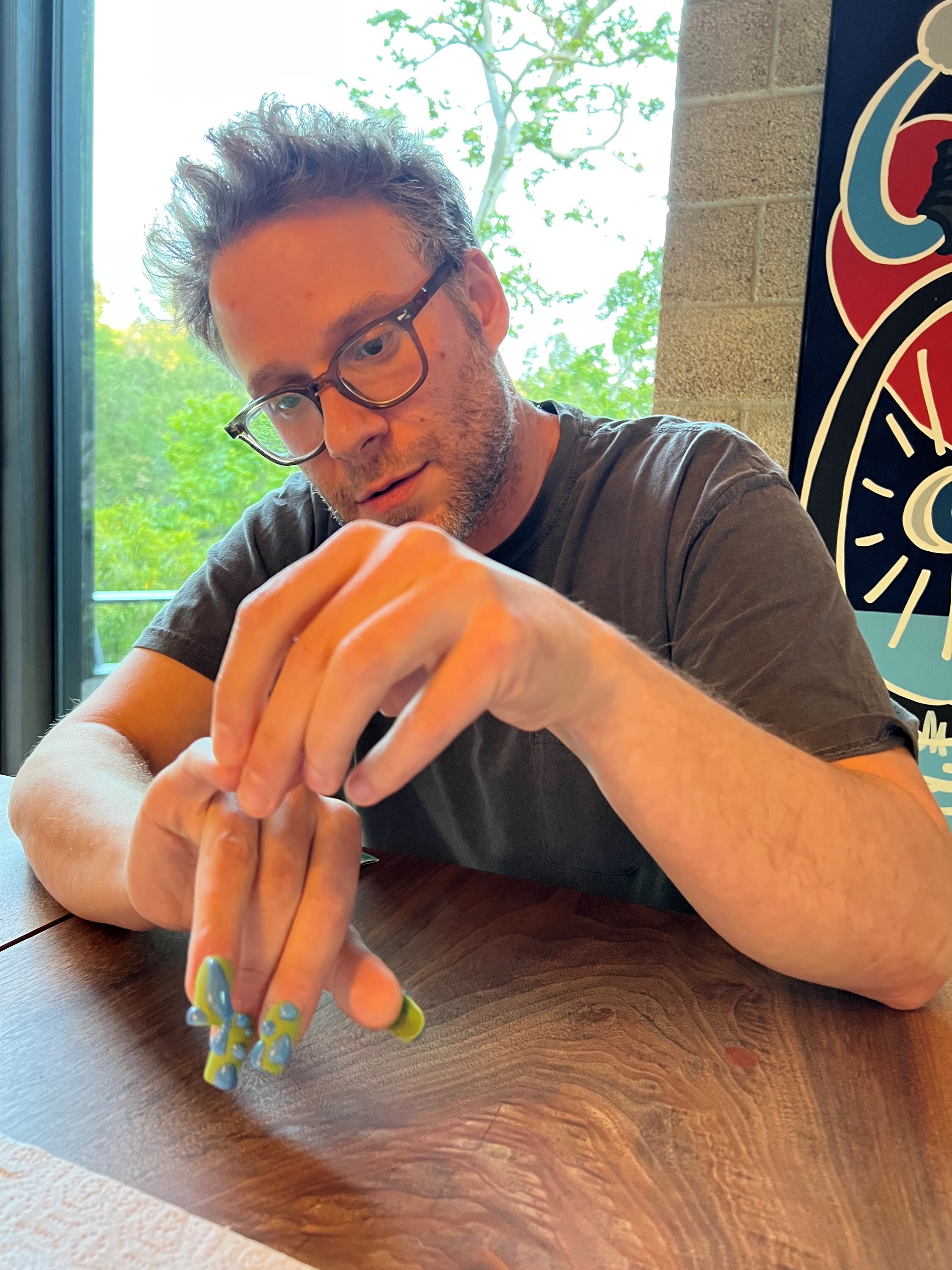 Everyone loves Seth Rogen’s gloopy acrylic manicure | Dazed