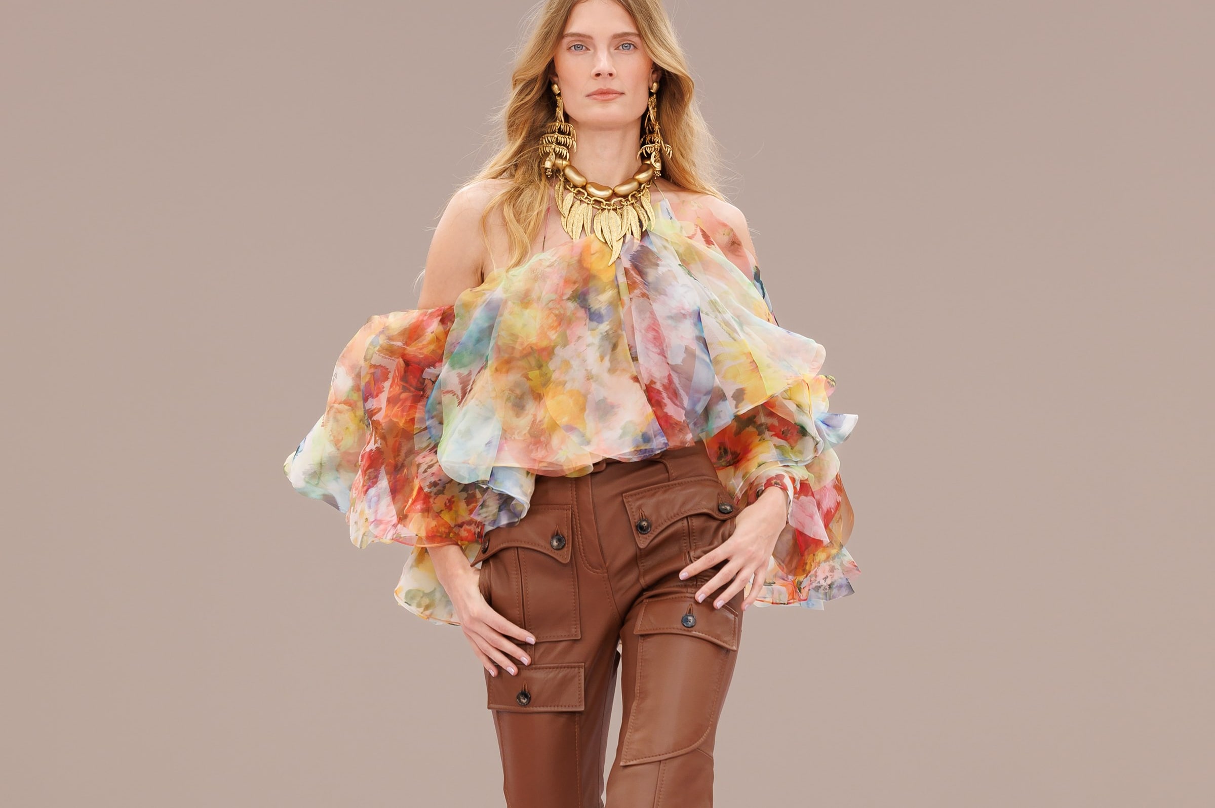 See a 26-year-old Tilda Swinton transform into a fevered fashion model ...