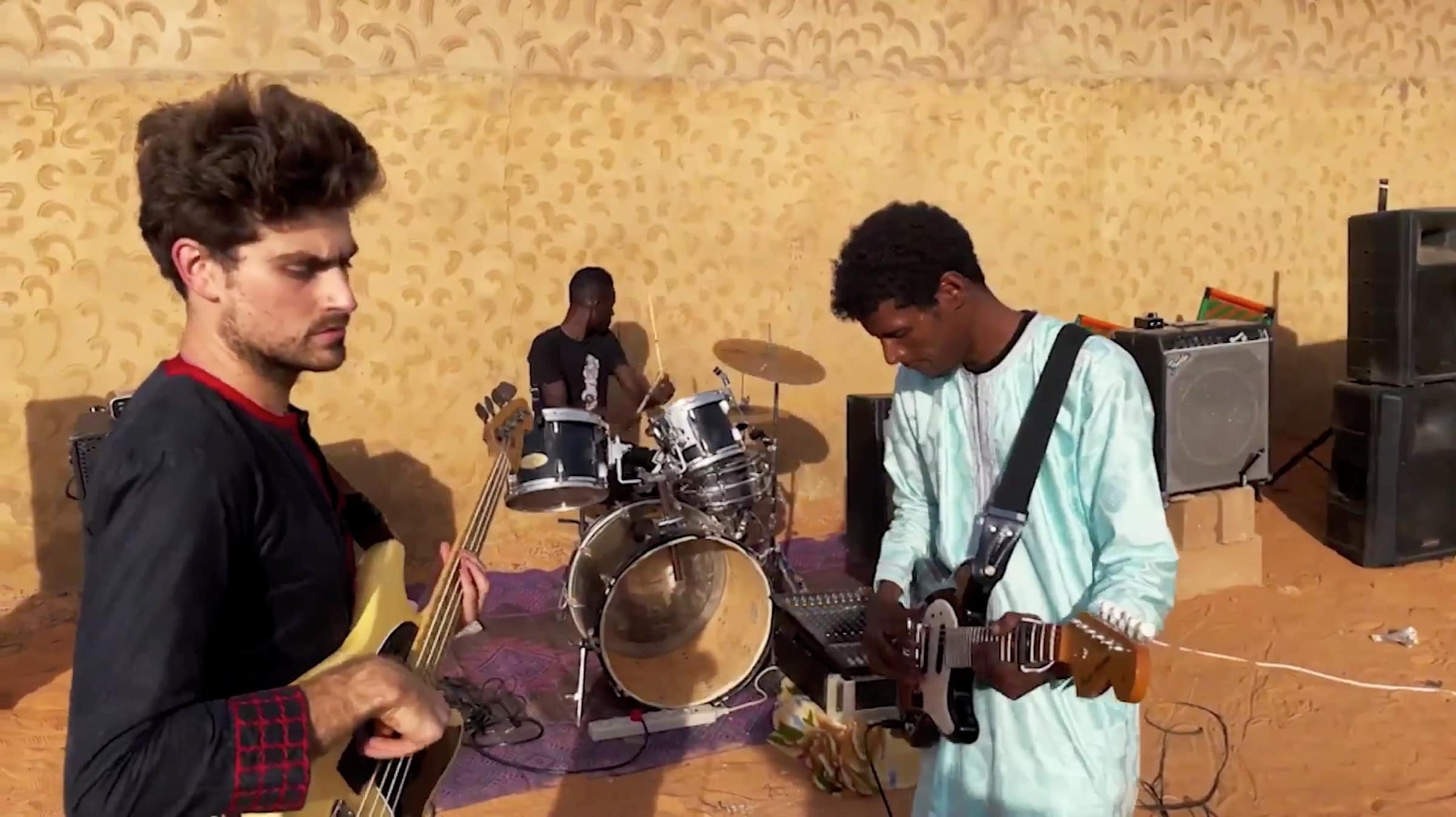 Mdou Moctar: the shred star of the Sahara | Dazed