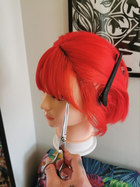 A step-by-step guide to cutting your own fringe in isolation | Dazed