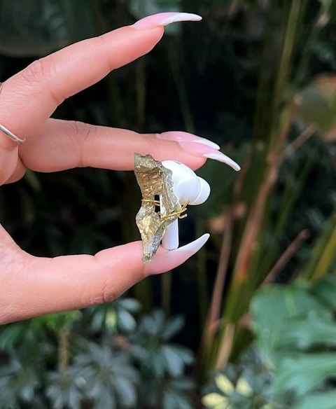 By Destiny Pinto – medical devices | Dazed