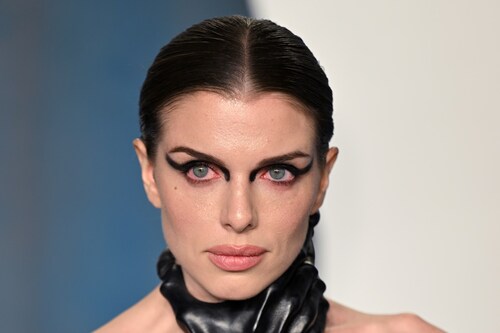 Julia Fox Best Beauty Looks Dazed