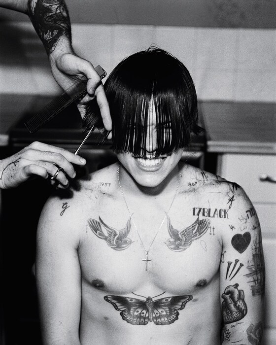 Harry Styles cut his hair off and fans have a lot of feelings about it ...
