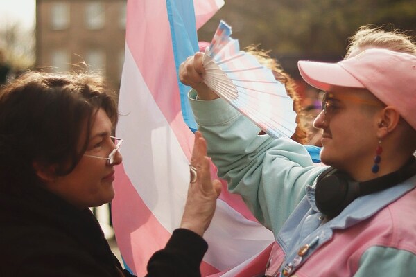 Protestors clash with transphobes at Edinburgh University | Dazed