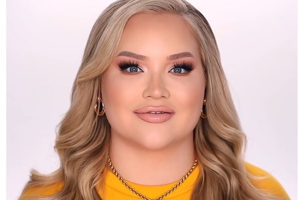 The beauty community celebrates NikkieTutorials as she comes out as ...