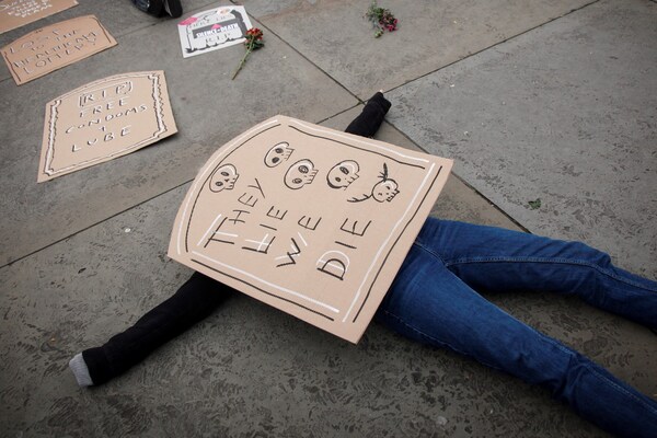 Why these protestors staged a mass die-in on World AIDS Day | Dazed