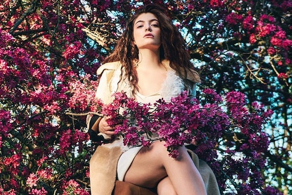 Lorde answers questions from Dazed readers in her bedroom | Dazed