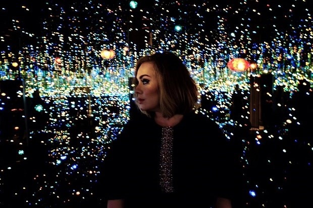 Adele performs inside a Yayoi Kusama Infinity Mirrored Room | Dazed