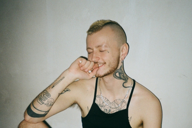 Michele Baron’s photos chronicle the pure hedonism of queer clubbing ...