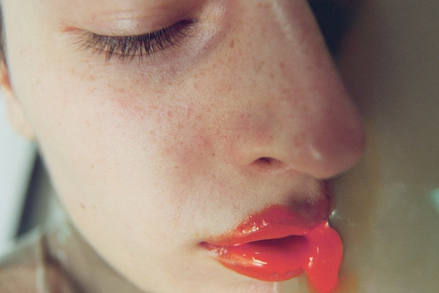 This photo book contrasts the human body with ‘hyper-natural’ worlds ...