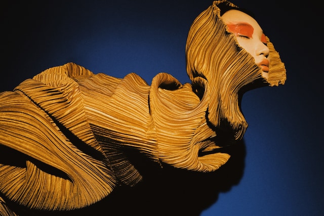 Photographer Zhong Lin is creating a new image every day for one whole ...