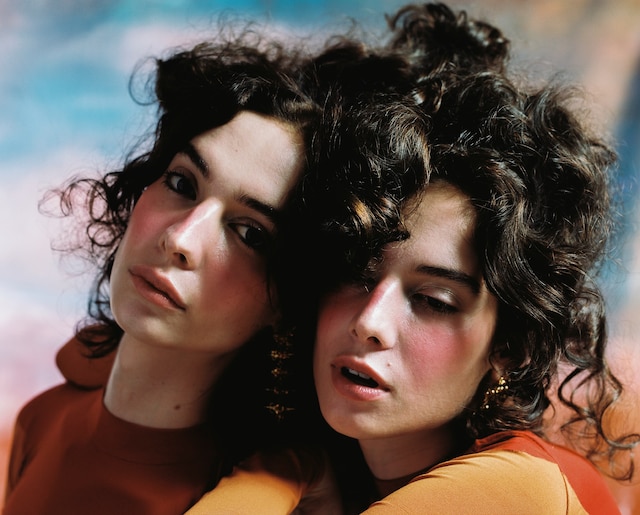 Maddie and Margo Whitley are the trans teen models thriving on Tiktok ...