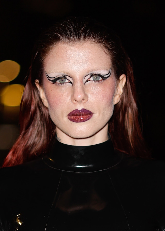 Julia Fox Best Beauty Looks Dazed