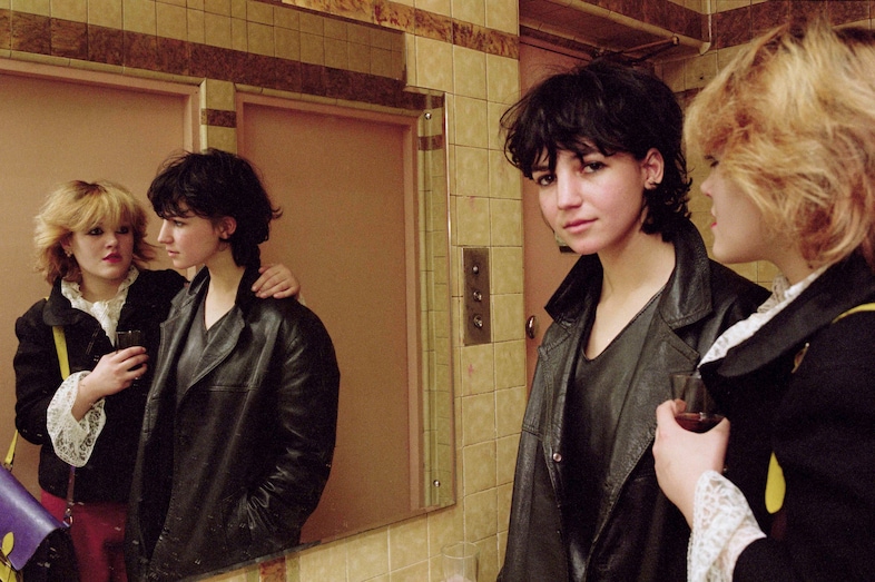 Capturing the everlasting bond of female friendship | Dazed