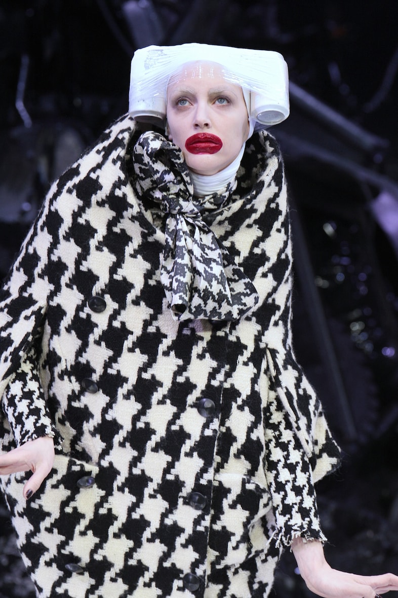 Beauty at Alexander McQueen AW09 | Dazed