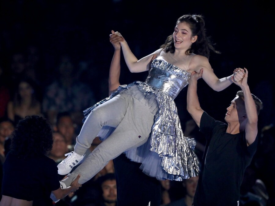 Lorde doesn’t care if you hated her VMAs dance performance | Dazed