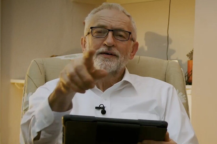 Watch Jeremy Corbyn read mean tweets about himself | Dazed