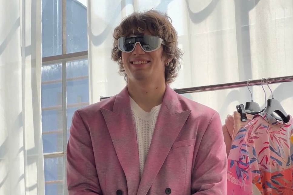 Alien encounters and first dates: Vinnie Hacker on HUGO goes Off The ...